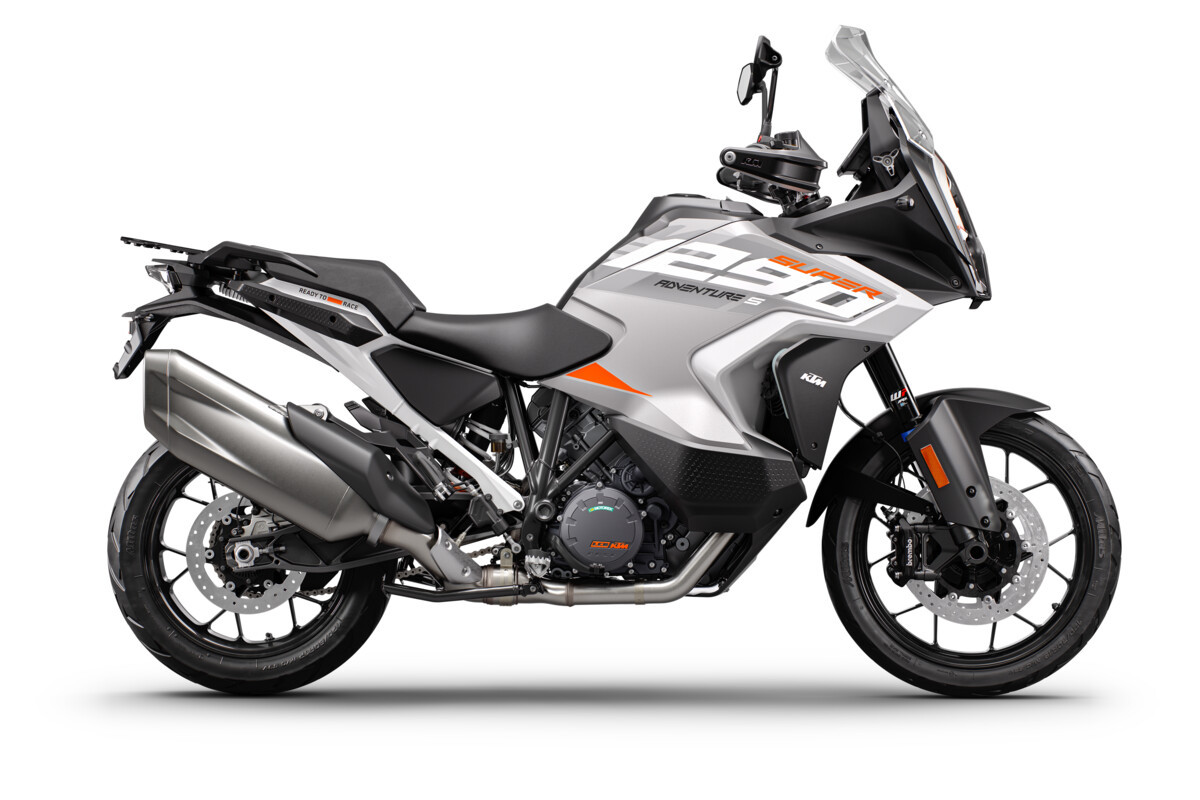 KTM 1290 Super Adventure S 2023 - Νέα χρώματα και βελτιωμένη πλοήγηση | MOTOMAG